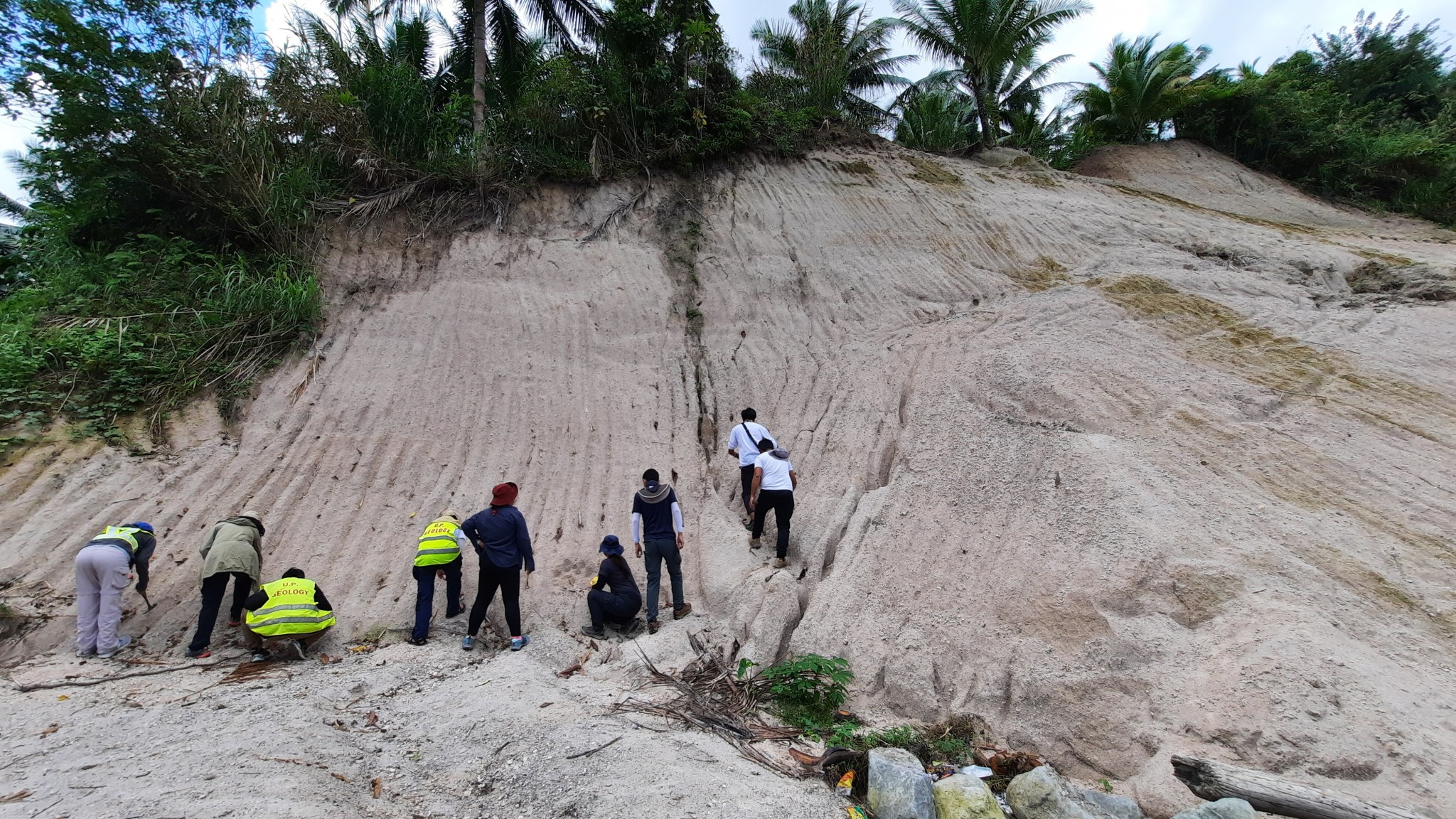 Volcanology Fieldwork in Bicol – Revisiting Eruptive Deposits of Mayon ...